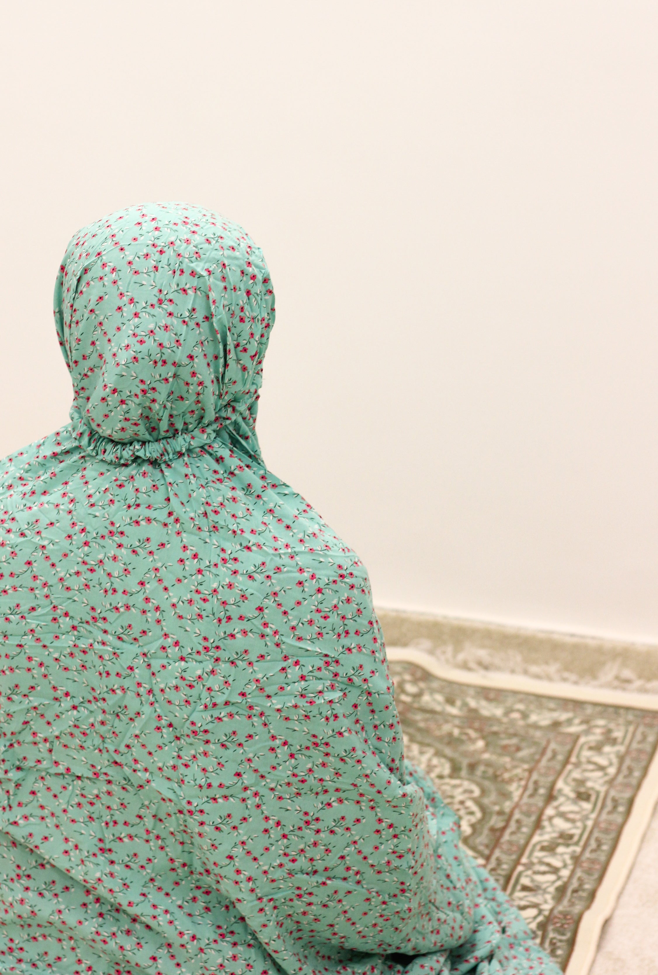 Long Namaz Chadar With Sleeves - Amal – The Women Zone - A Hijab ...