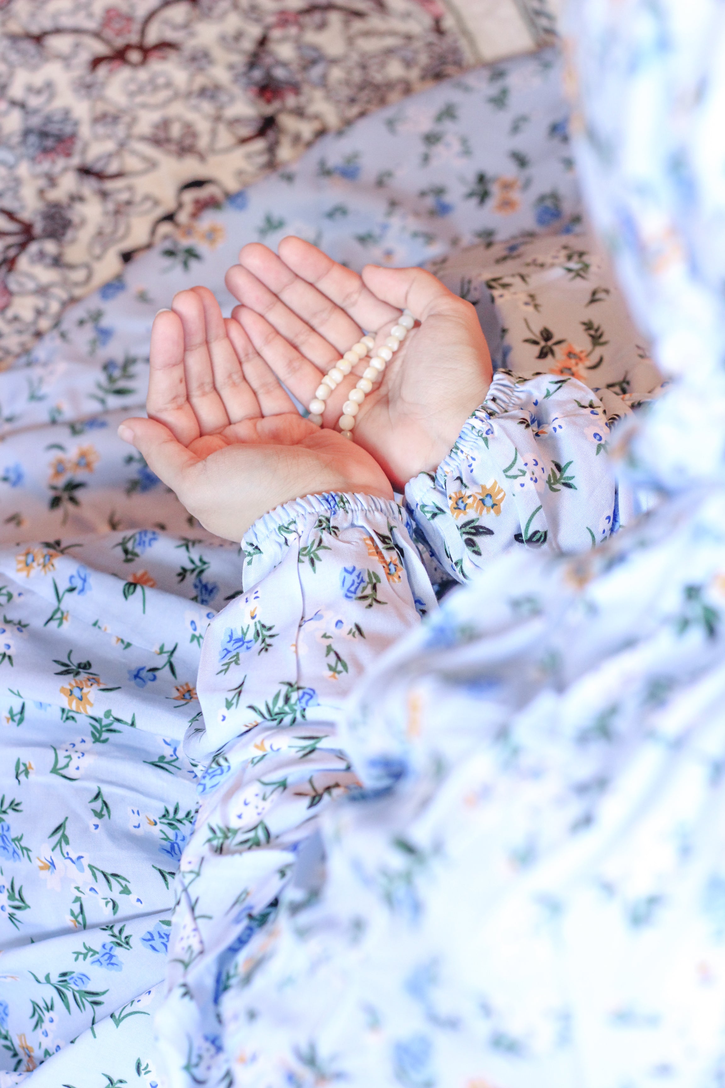 Namaz Chadar With Sleeves - Hina – The Women Zone - A Hijab & Abaya Brand