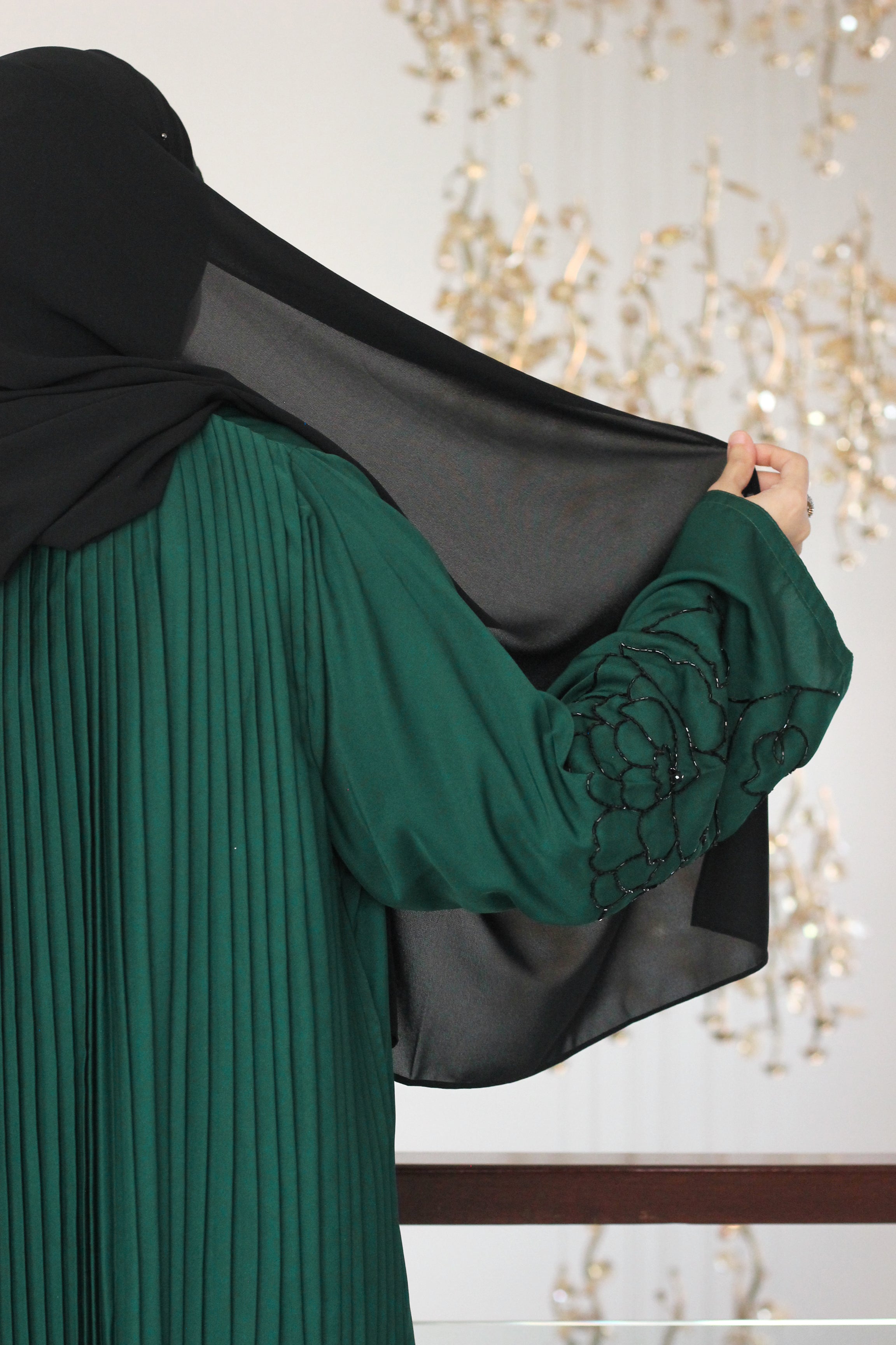 Marwa Pleated Abaya – The Women Zone - A Hijab & Abaya Brand