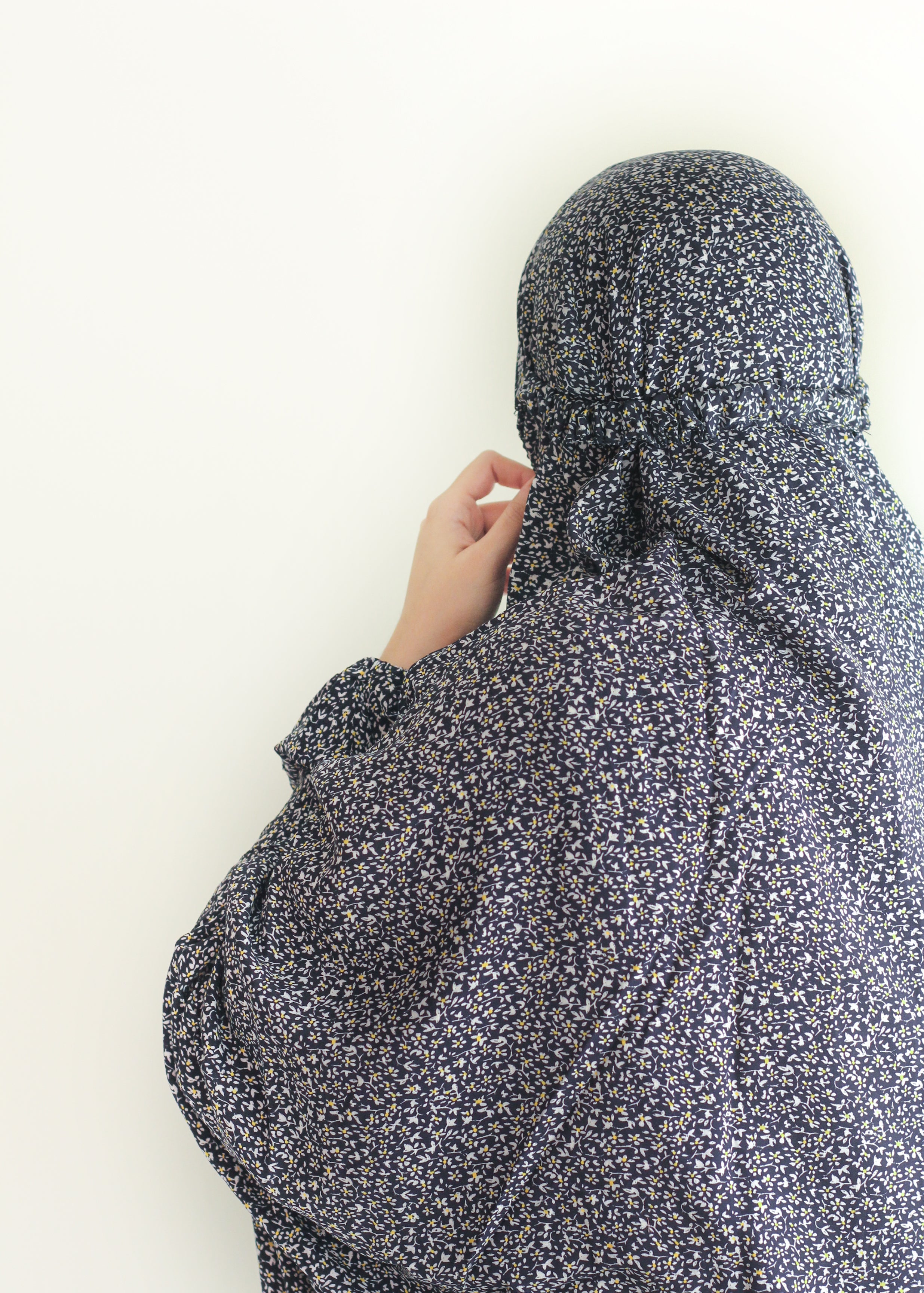 Namaz Chadar With Sleeves - Aaliyah – The Women Zone - A Hijab & Abaya ...